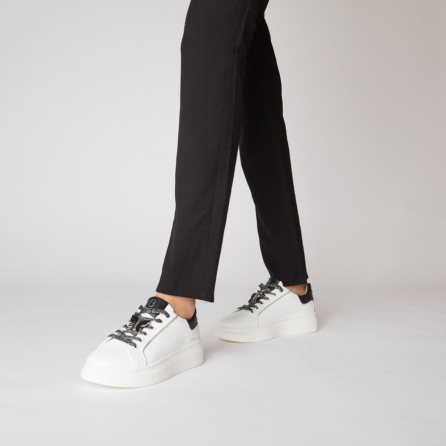 Last Chance Woman: Bags, Shoes, and Accessories | Tosca Blu